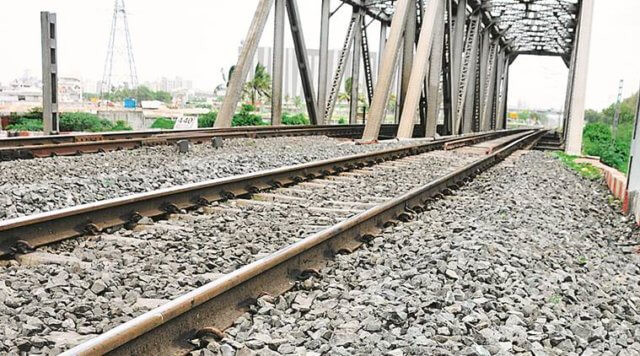 Western Railway floats tender for major bridges between Desalpur-Naliya ...